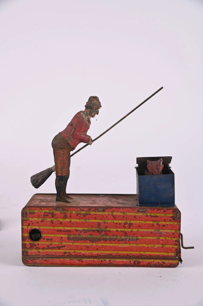 Le diable en boite -The devil in a box from 1890 - Fernand Martin Tin Toys