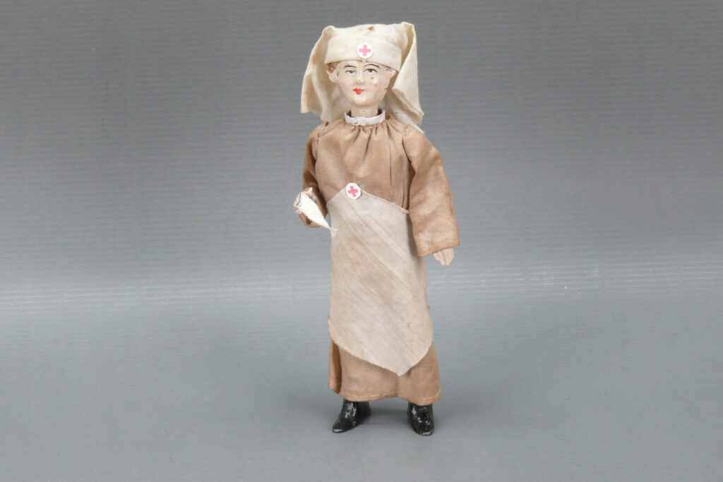 237 Dame de la Crois Rouge - The Red Cross Nurse - Fernand Martin Tin Toys