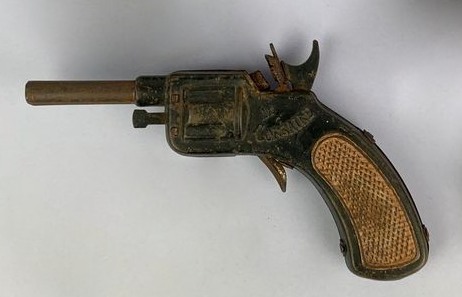 Victor Bonnet pistols 8: Le Corsaire - Fernand Martin Tin Toys